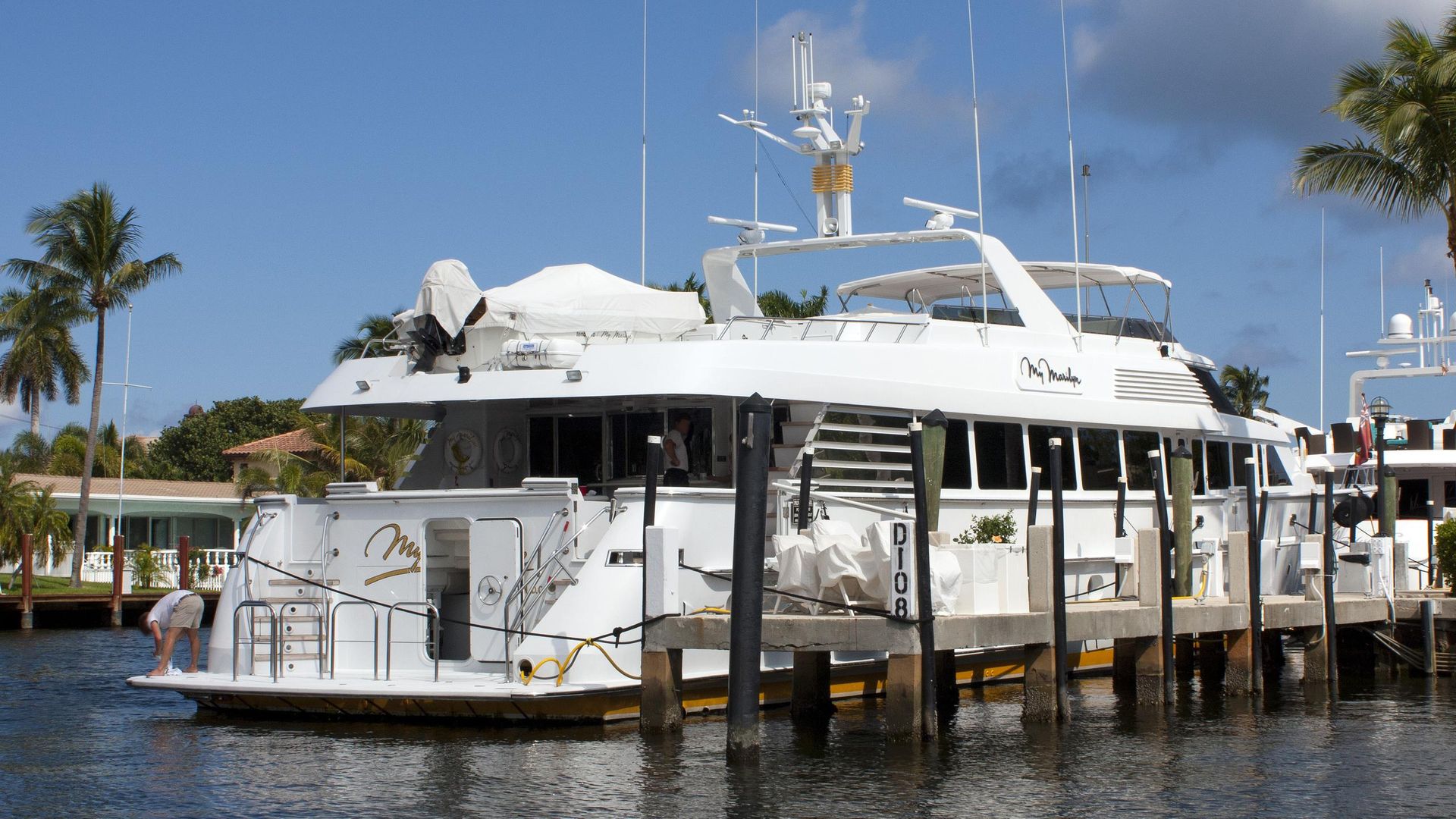 Lady Audrey yacht (Hatteras, 34.7m, 1994)